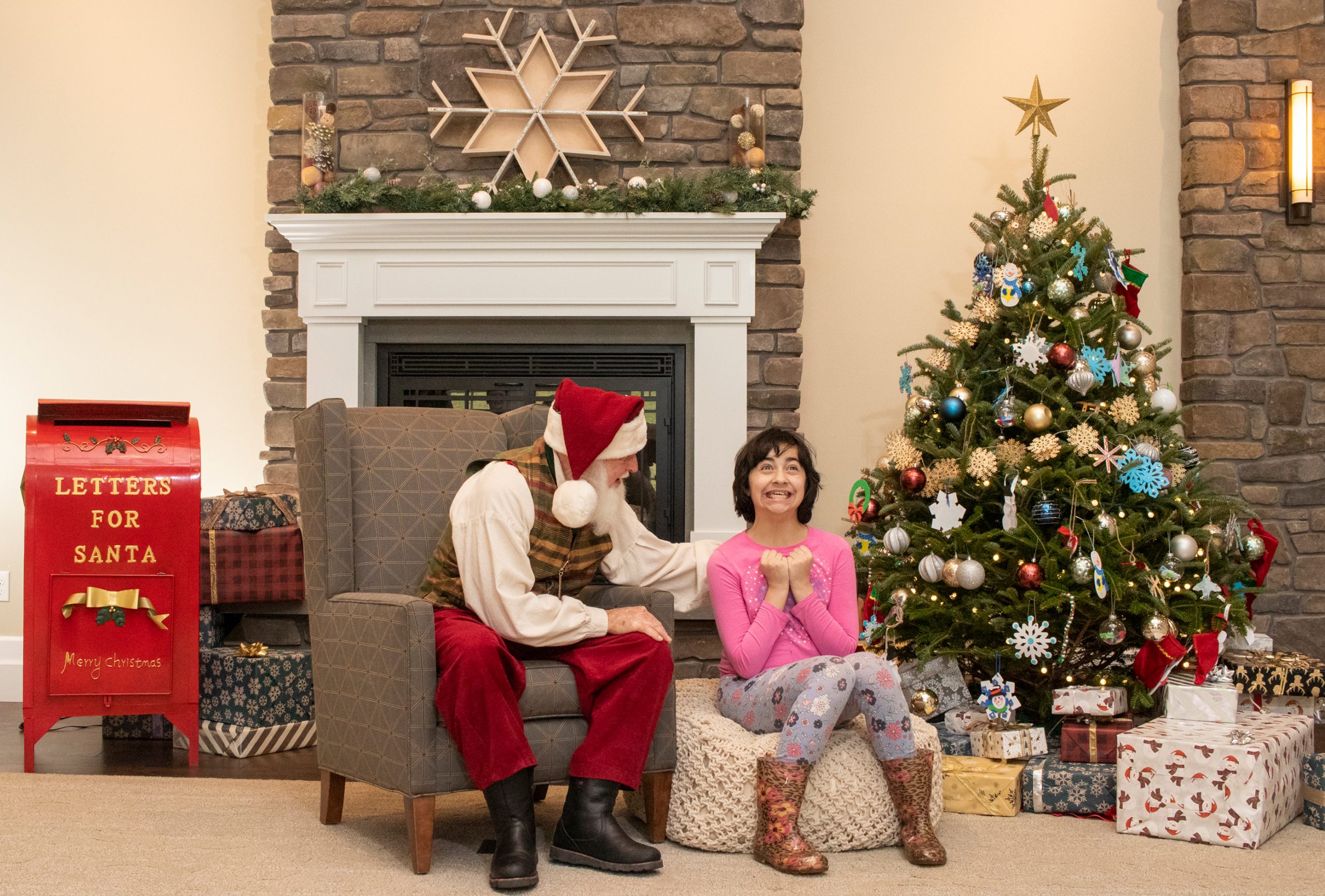 Santa Visits the Family Engagement Center - NY | Springbrook